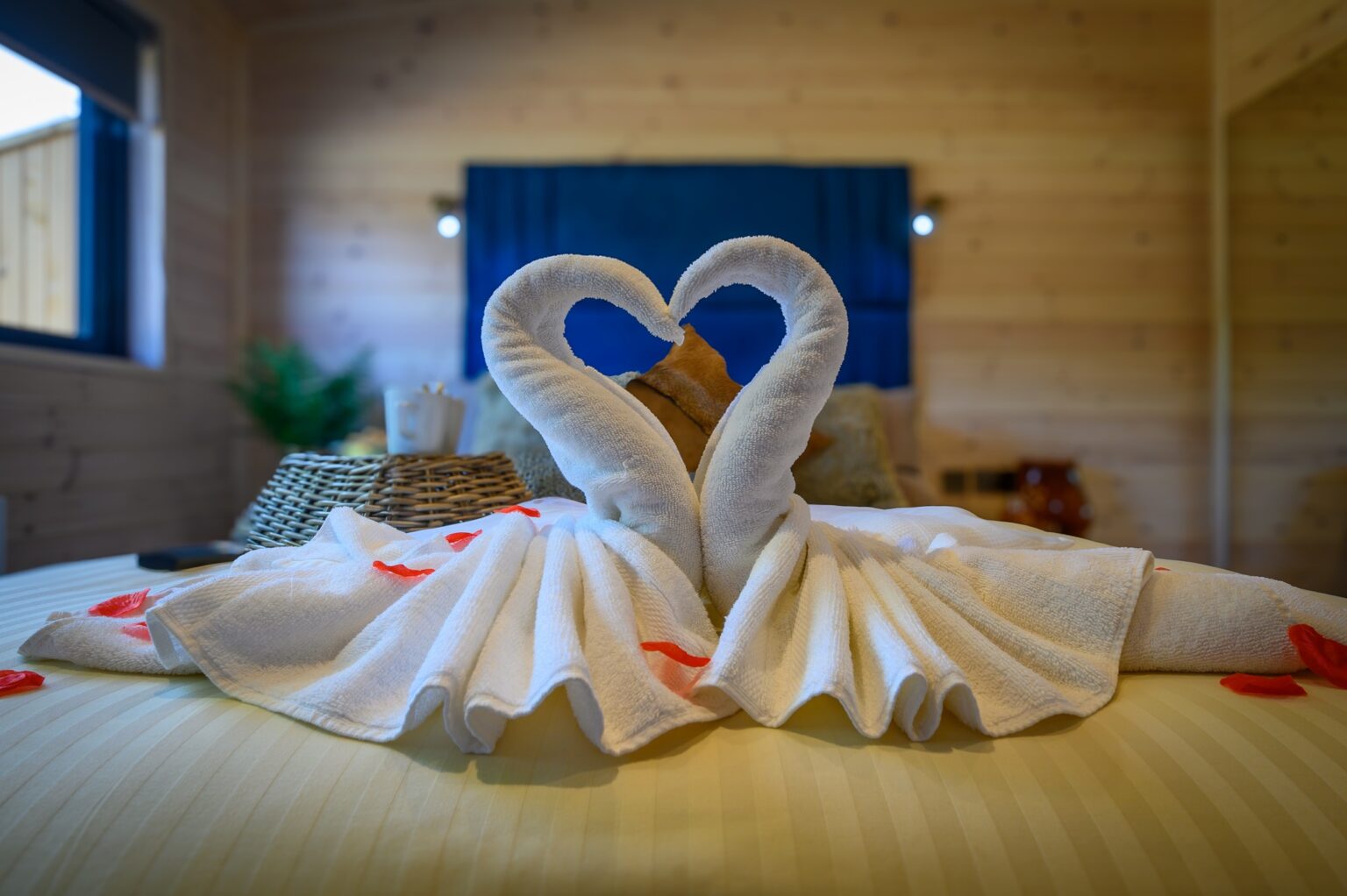 Luxury Lodges For Hire | Holidays | Ashlea Pools, Shropshire